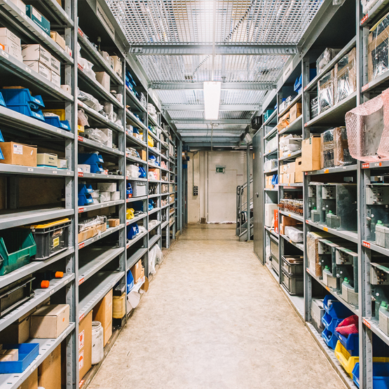 Rayonnage industriel pour les besoins de stockage